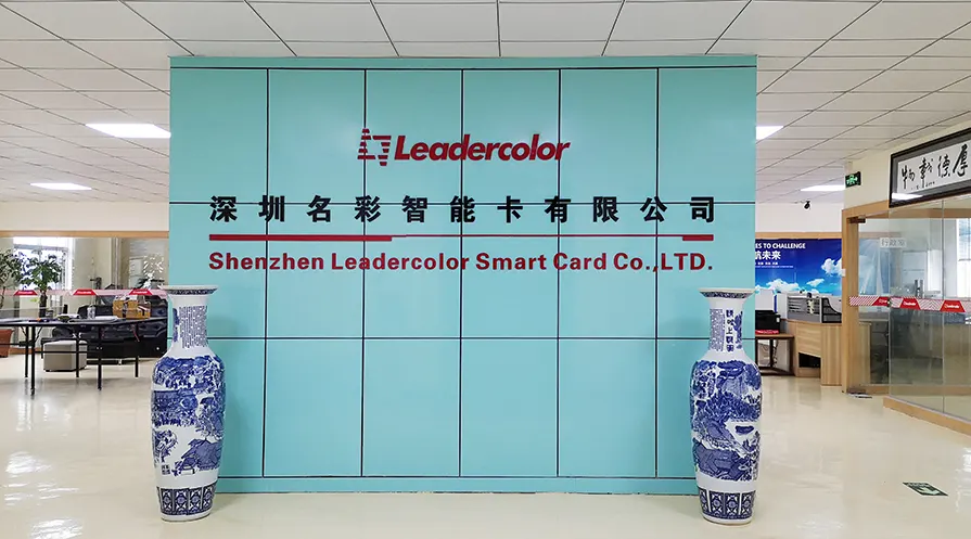 leadercolor-RFID Wristband Windshield NFC Clothing and Ear Tag